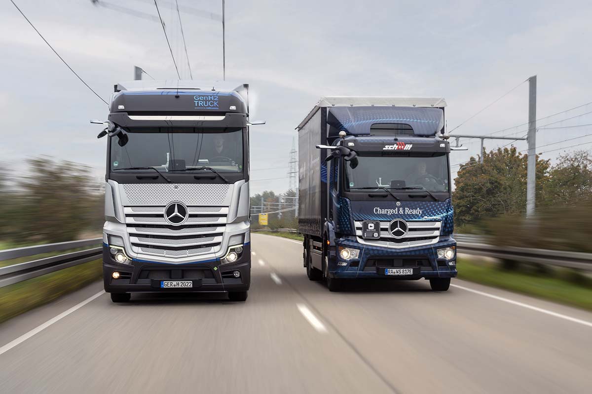 Daimler hydrogen fuel cell truck licensed for road use - Prime Mover ...