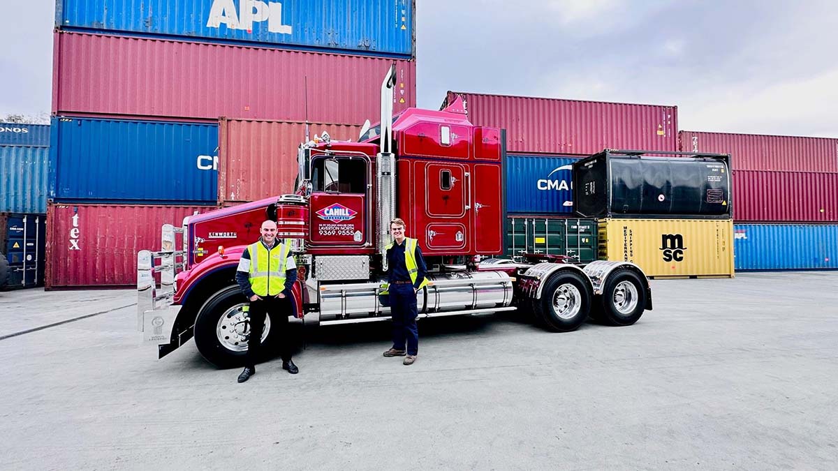 Cahill Transport introduces new commemorative Kenworth prime mover ...