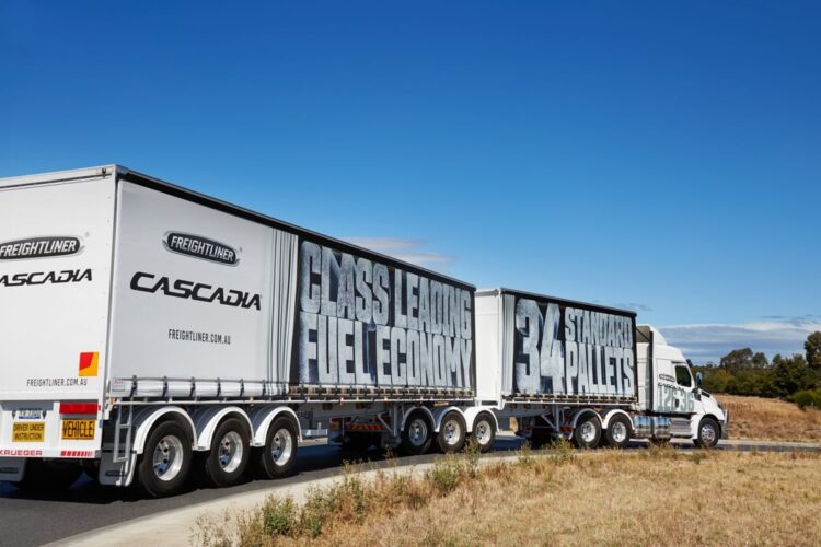 Cascadia With Even More Gadgets - Prime Mover Magazine