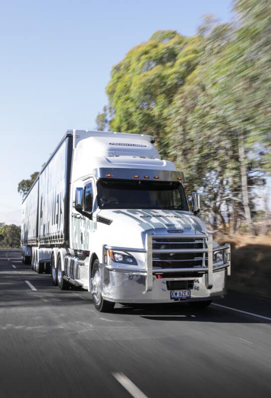 Cascadia With Even More Gadgets - Prime Mover Magazine