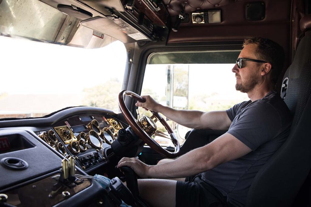 NHVR prompts safety this Queensland Road Safety Week - Prime Mover Magazine