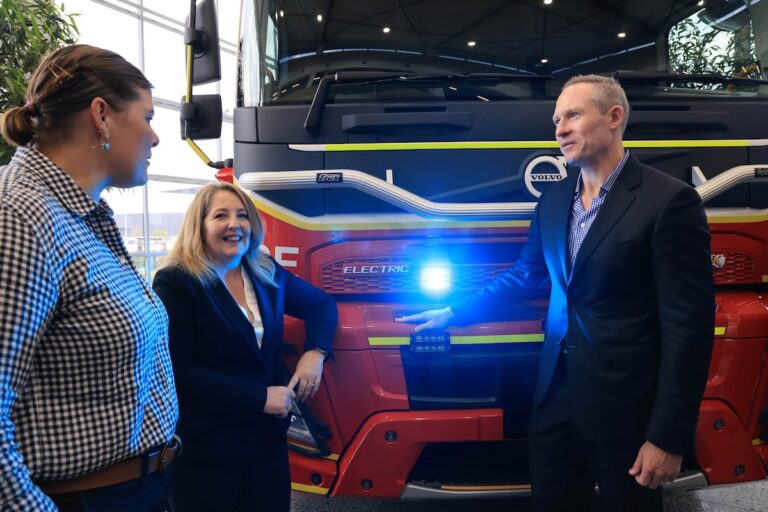 QFES begins Australian-first truck trial - Prime Mover Magazine
