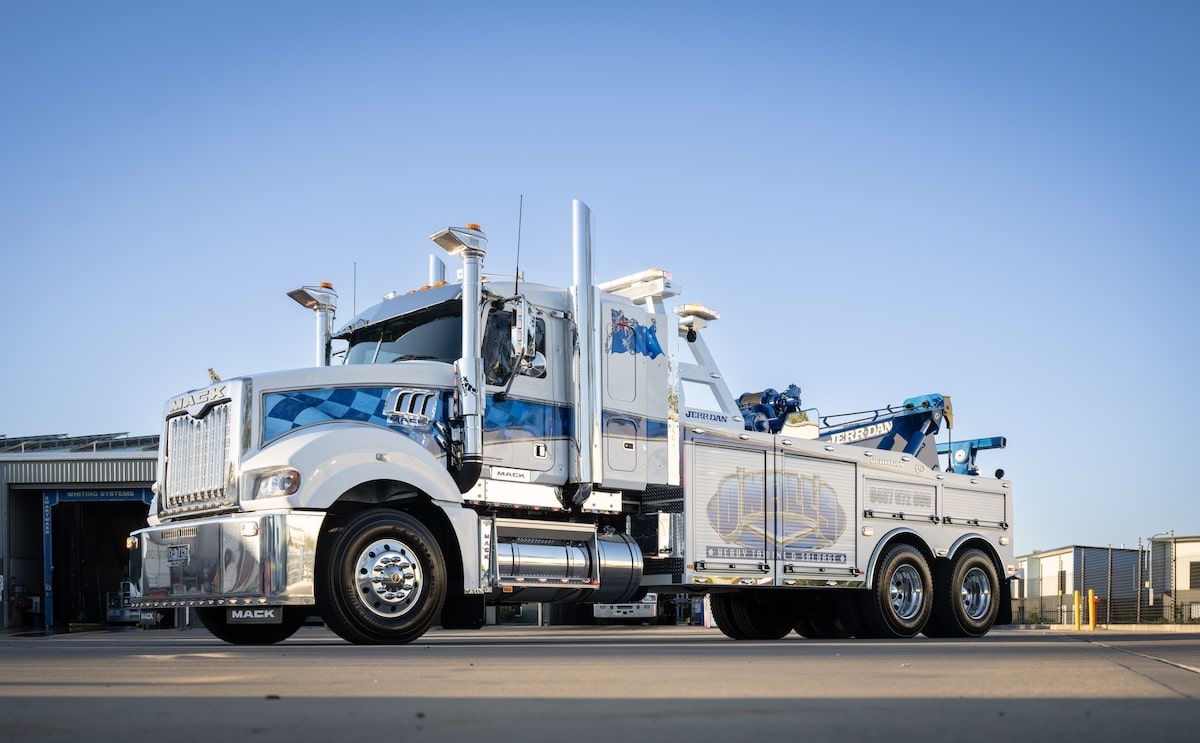 O'Neill's Heavy Towing updates fleet - Prime Mover Magazine