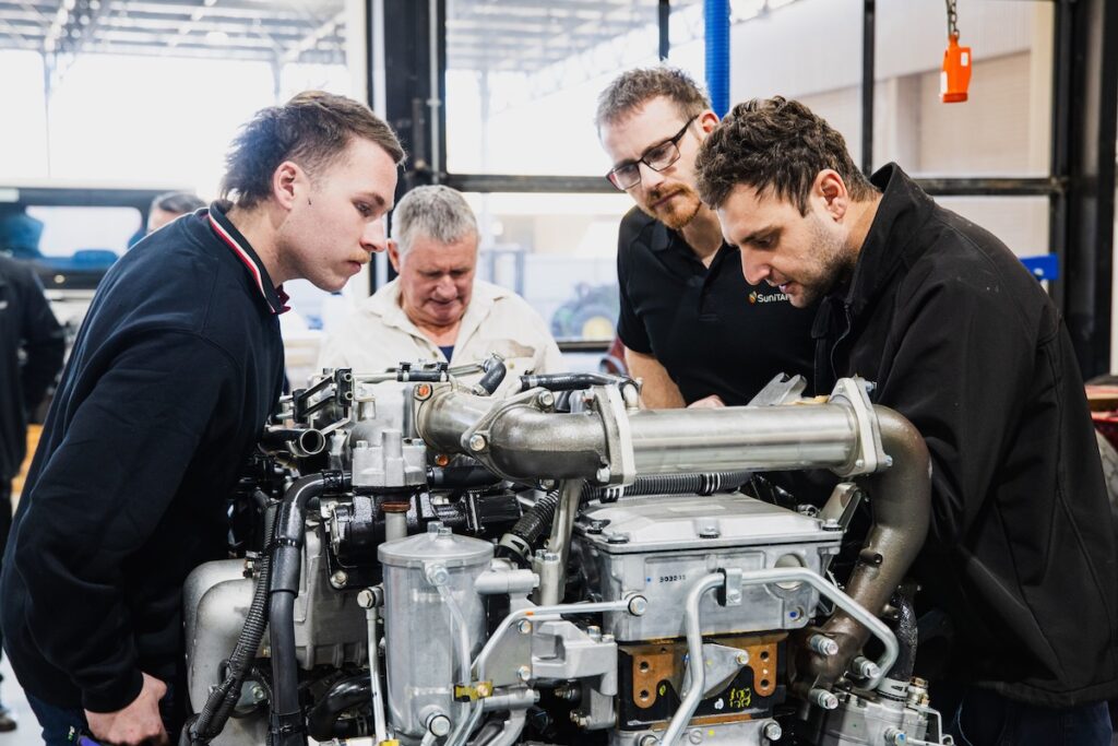 Isuzu boosts TAFE training hardware - Prime Mover Magazine